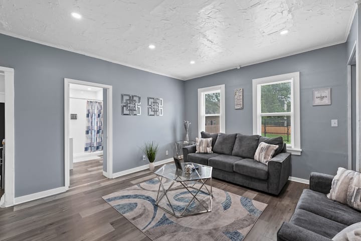 Modern 3br W/ Laundry Near Downtown Mke - Milwaukee