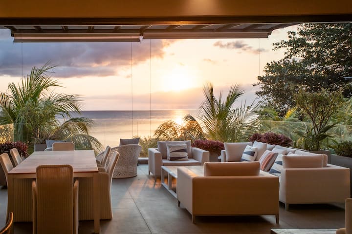 Beachfront Luxury - Sunset Views, Turquoise Lagoon - Maurice