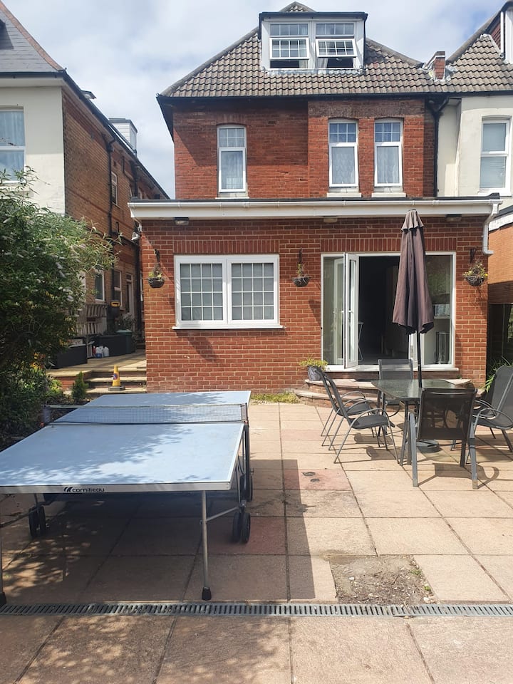 Luxury Apartment, Close To Beach, Large Garden. - Boscombe