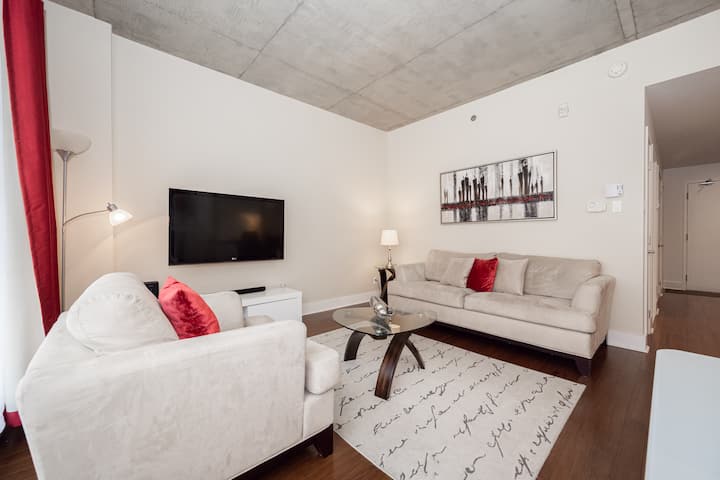 1br Condo Ideal For Corporate Relocations - Montreal