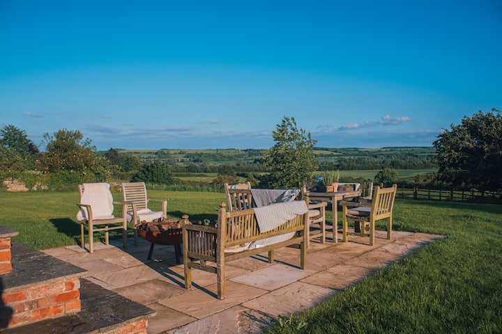 Welcome To The Dovecote, Rutland - Rutland