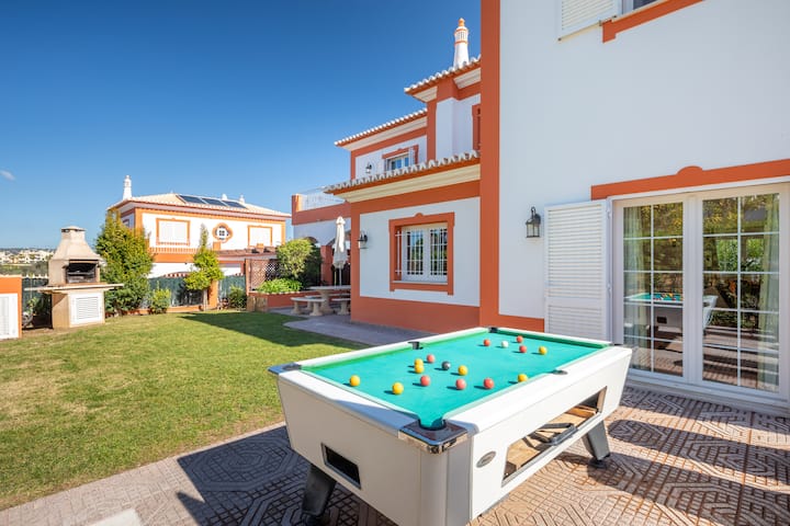 2 X 4-bedroom Villas, Sleeps 20 - Albufeira