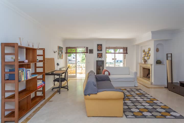 Appartement 2 Chambres Spacieux Et Lumineux - São Domingos de Rana