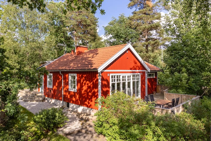 Lakeview Spacious Family Home - Lilla Edet