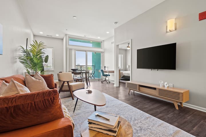 Kansas City 2br/2ba • Balcony • Near Downtown - Kansas City