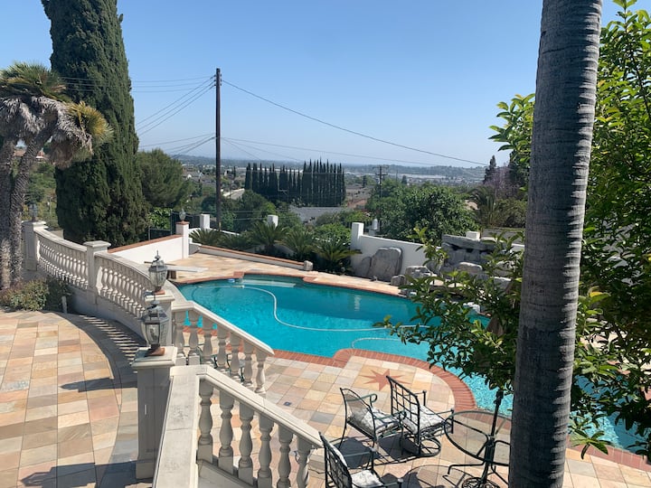 Luxury Pool Home In The Hills Near Disney! 5b/5b - La Habra, CA