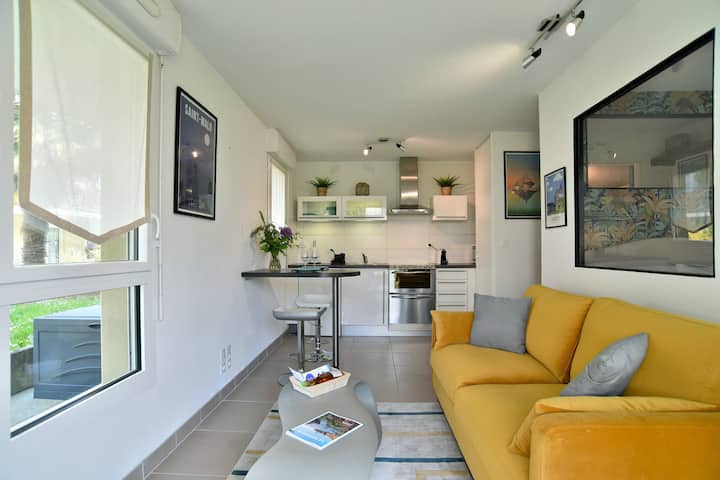Escapade Cosy Avec Parking Gratuit & Jardin - Dinan