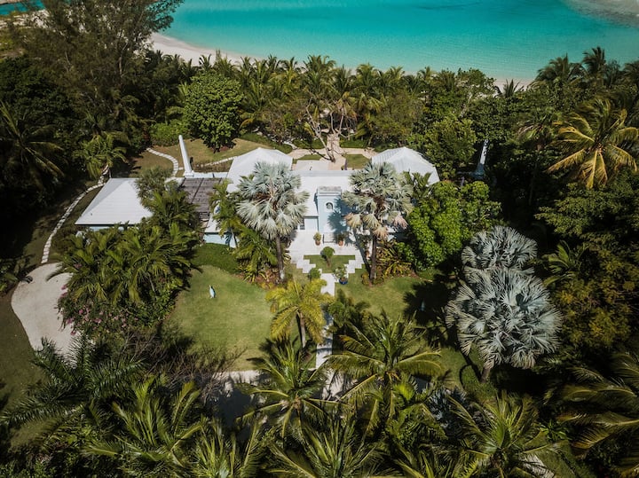 Best Private Beach/chef/butler/driver Full Staff - Nassau