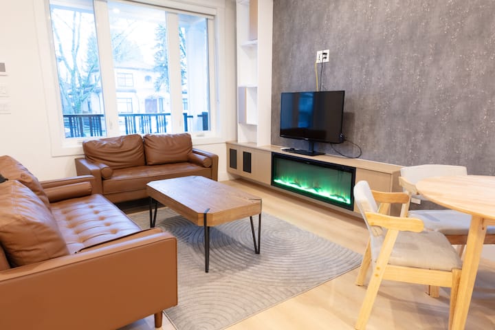 Pristine Brand New Duplex, Prime Location! - Vancouver