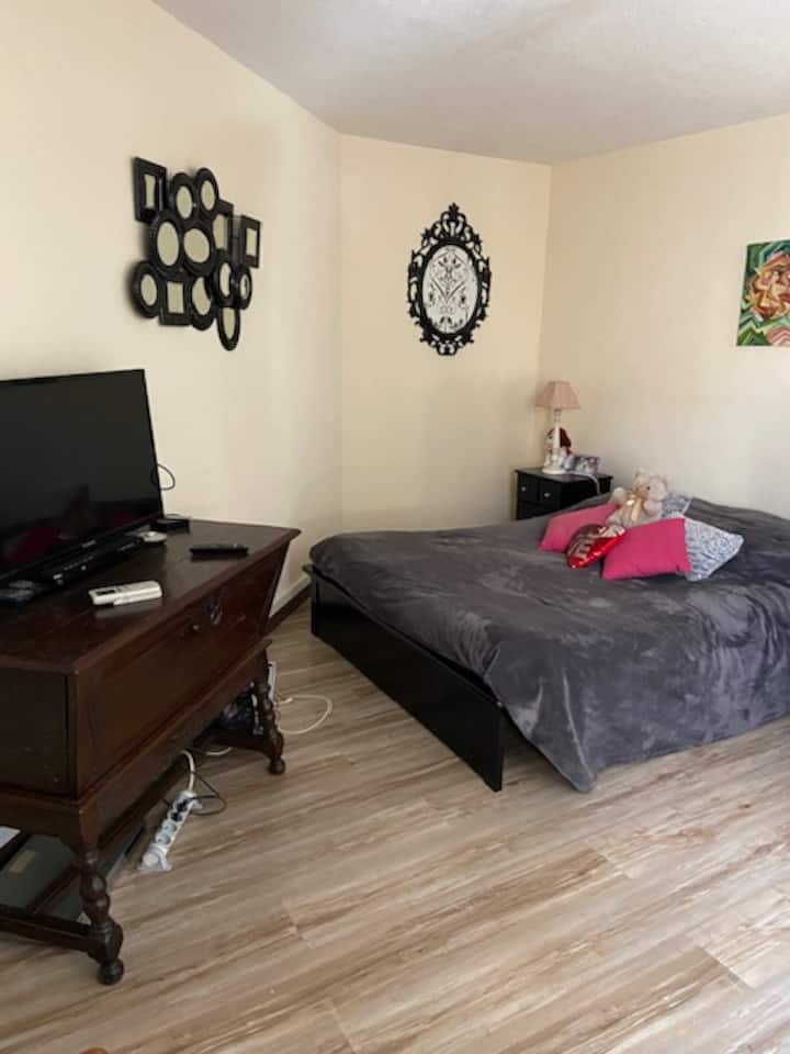 Studio Dans Maison Individuelle - Allier