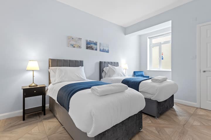 Modern Apartment Twin Room | Free Parking |Suite 3 - Nottingham
