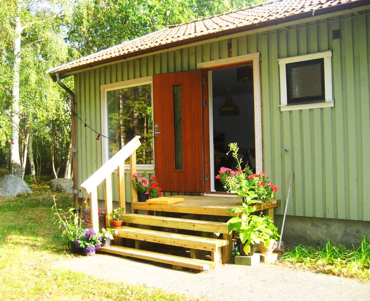 Liten Trivsam Och Bekväm Stuga - Onsala