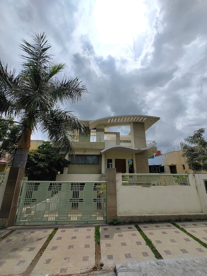 Elegant 3bhk Villa 10 Mins Away From Mh Bus Stand - Aurangabad