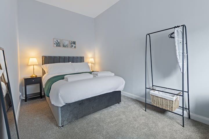 Modern Apartment Double Bed |Free Parking |Suite 7 - Nottingham