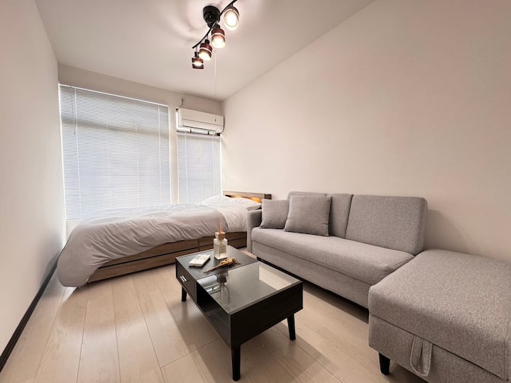 Auberge Craft/岡山駅から徒歩15分/最大4名/おしゃれなバーの2階/無料駐車場1台 - 岡山市