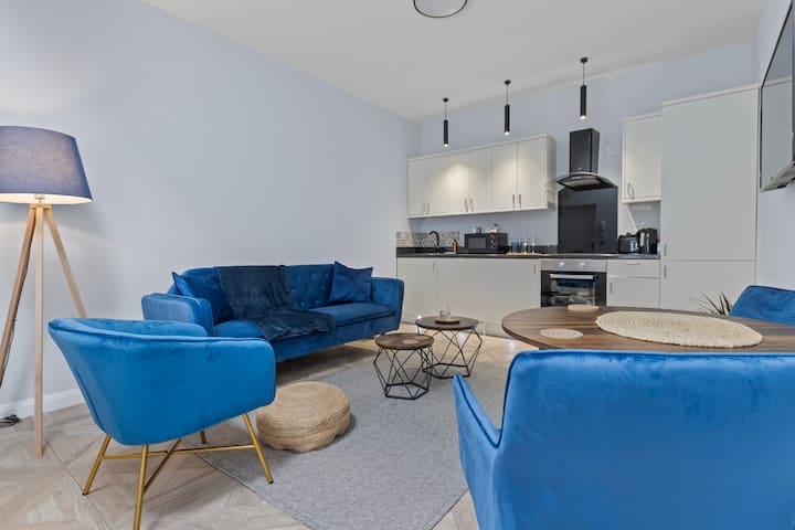 Modern Apartment Double Bed |Free Parking| Suite 4 - Nottingham