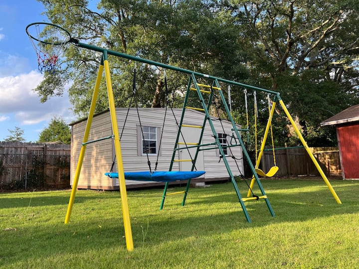 5br Huge Fam. Escape | Fully Fennced, W/hot Tub - Columbus, GA