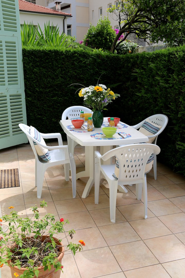 Garavan Spacieux T3 Front De Mer Terrasse Parking - Mentone