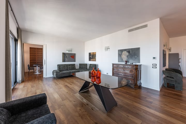 Panoramic Flat-les Suites - Bari