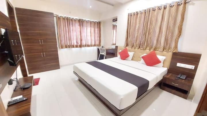 Luxurious 4bhk Party House,baner - Pune