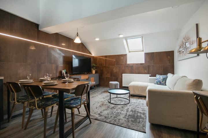 Urban Apt In Vinohrady With A/c - Coru House - Praha