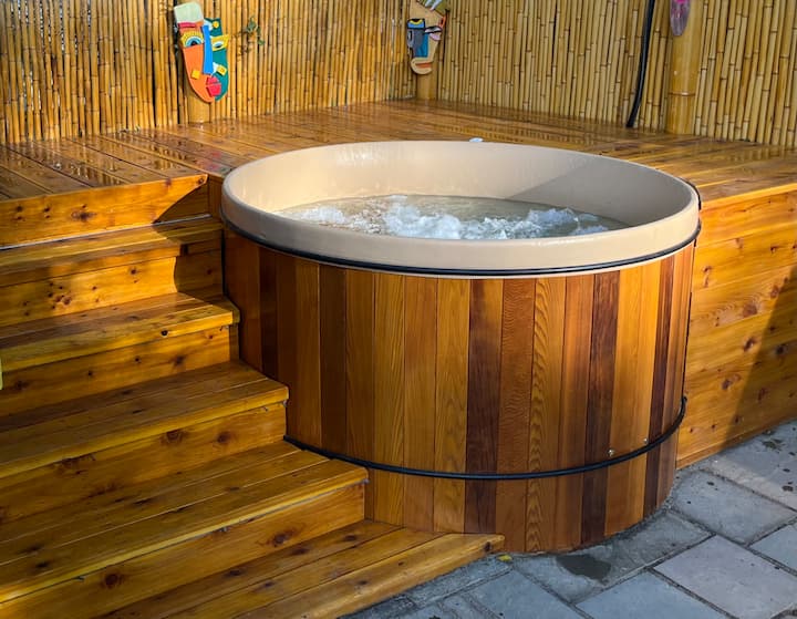 Gigcity Loco: Entire Lux. Duplex W/ Hot Tub! - Frederick, CO