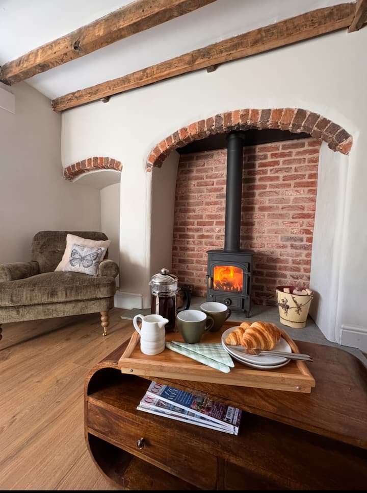 Cosy Country Cottage In Heart Of Lilleshall - Telford