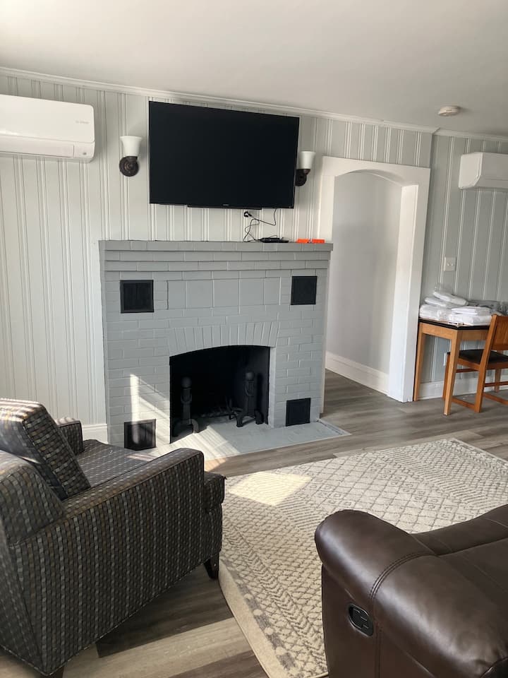 3 Bedroom One Block From Beach - 햄프턴 비치
