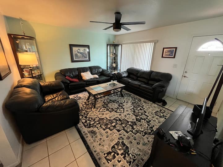 2 Bedroom Home With  Lanai And Private Yard. - North Port, FL