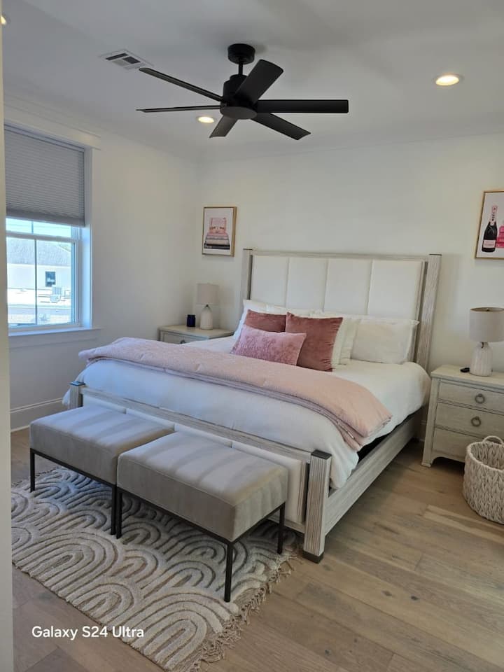 Luxury Townhome - Kenner, LA