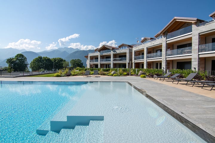 Garden Apartment  A12 -Lake Como View - Lago de Como