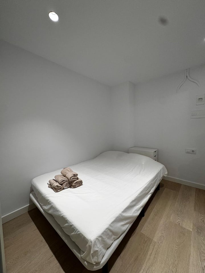 Estudio Luminoso Con Jardín - Alella