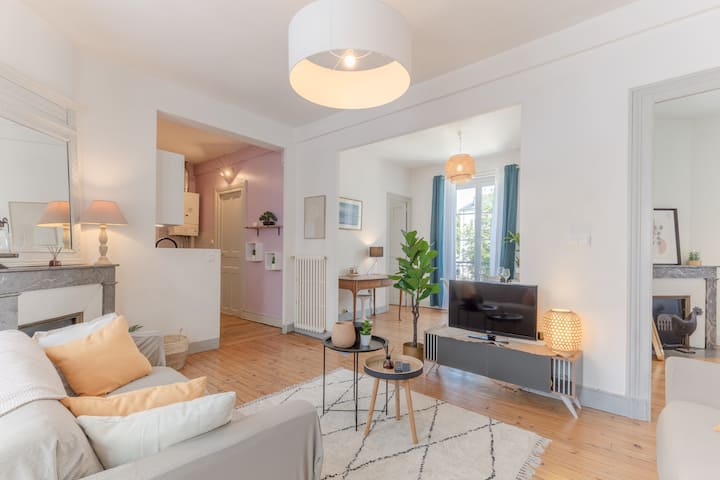 Le Monnaie – Appartement Face Au Château De Pau - Pau