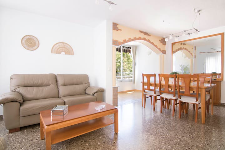 Apartamento A 300m Playa Arenal - Calp