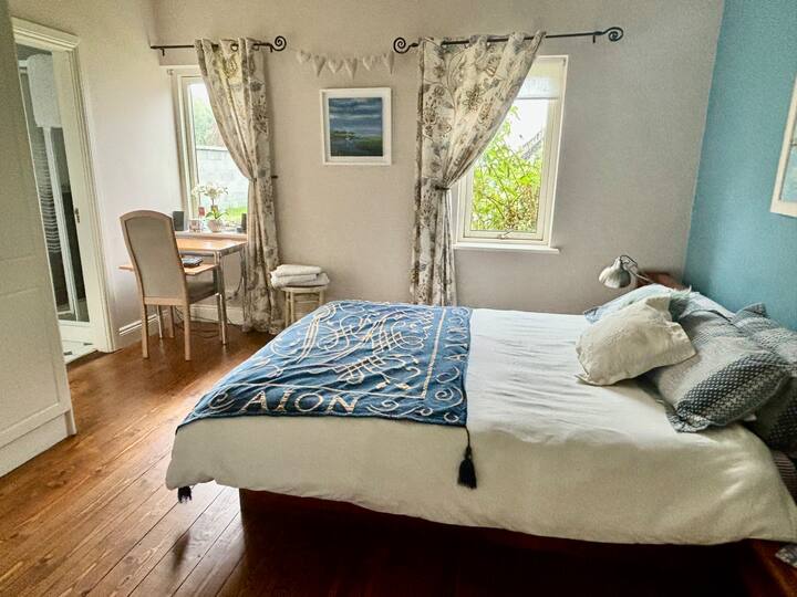 A Piece Of Heaven By The Lake - Killaloe