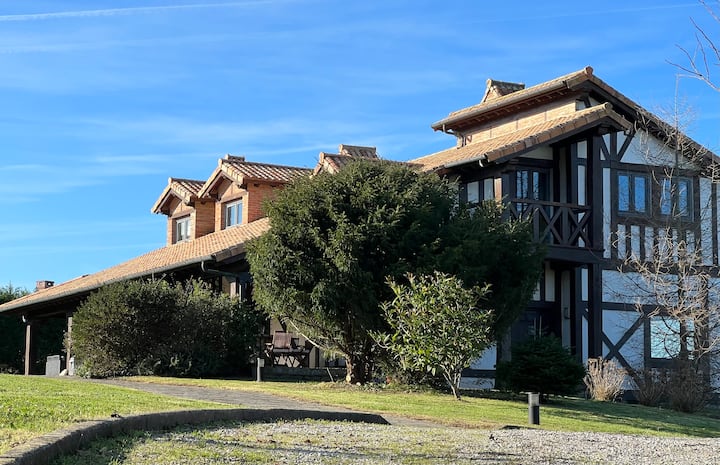 Villa Stylish Host, Mirando Al Mar. - Santillana del Mar