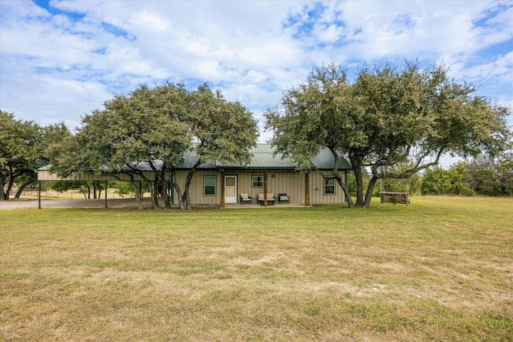 Chuck's Cabin - Stephenville, TX