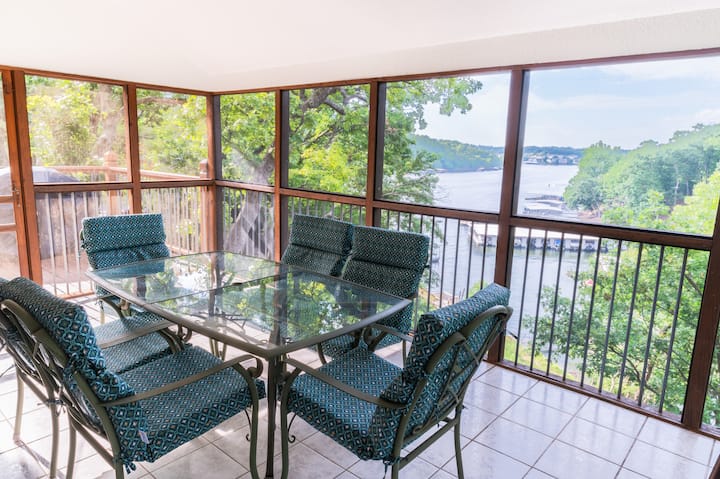 Lakefront Haven W/ Private Dock - Lake Ozark, MO