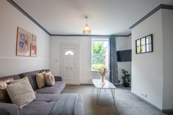 Close To City Centre | Free Wi-fi | Sleeps 6 - Lincolnshire