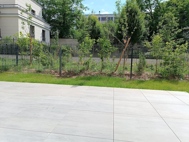 Havre De Paix Avec Jardin:à Deux Pas De La Défense - Suresnes