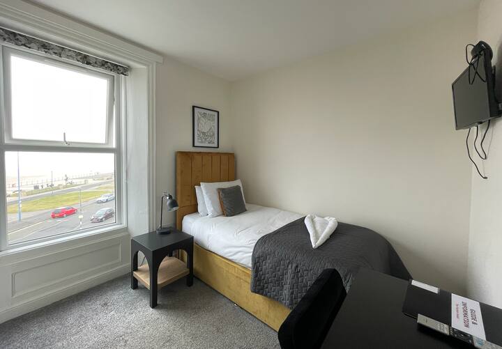 Single Standard Sea View - Hartlepool