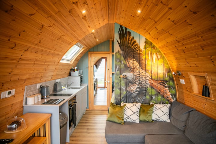 Red Kite - Highland Heights Luxury Glamping - Loch Glass