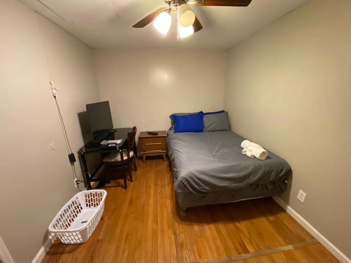 Walk2tcnj Private Room Nice Home - Princeton, NJ