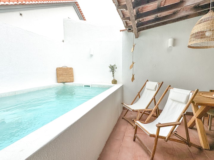 Costa Inn Beach House Private Pool • Homeful Homes - Costa de Caparica