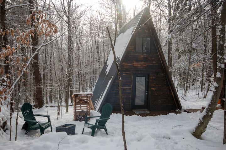 Newly Crafted A-frame & King Bed - Wellington State Park, Bristol