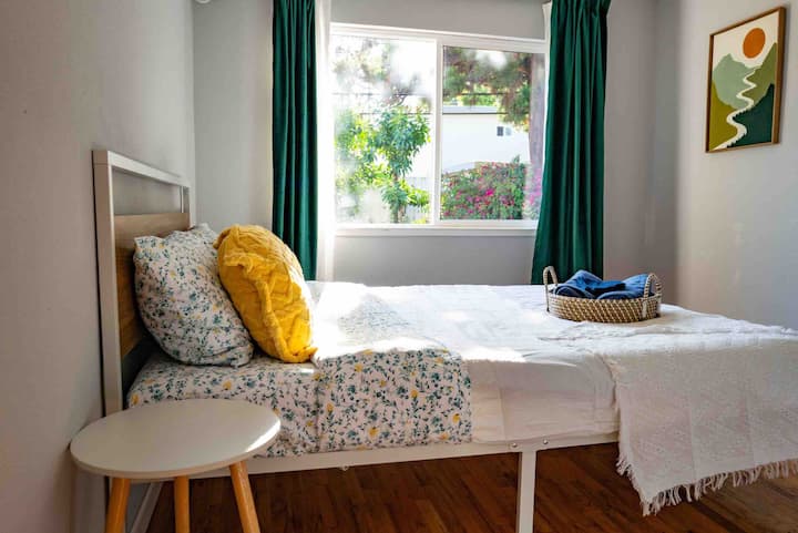 Cozy House 2br/2ba Sleep 6 Ac+parking+wifi+pet - Los Gatos, CA
