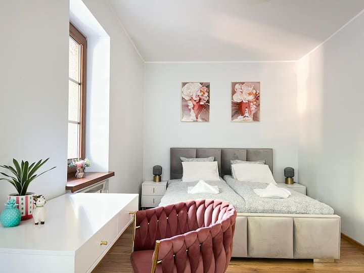 Large Apartment 74m2 For 6 Guests With 2 Bedrooms - Krakow