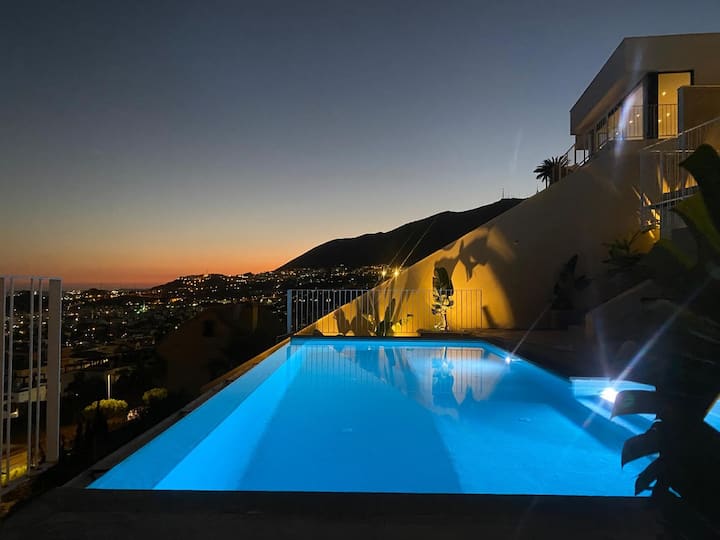 Spacious Villa With Great Views! - Benalmádena