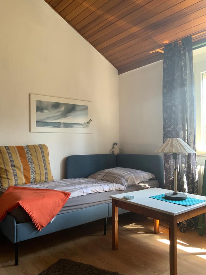 Großes, Sonniges Zimmer Mit Garten In Guter Lage - Lübeck