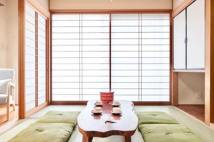 京都駅へ9分/最大10人/琵琶湖/寝室4つ/大津駅徒歩5分/お子様歓迎/電車2駅利用可能/駐車場付き - 滋賀県